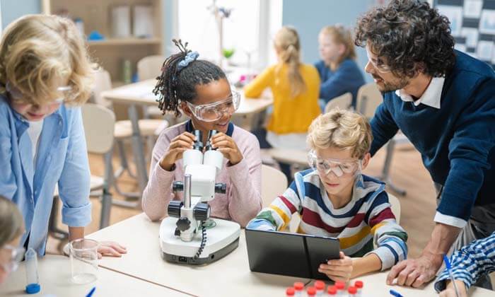 8 Best Cell Phone Microscopes Reviews 2025 | Multi-Purpose